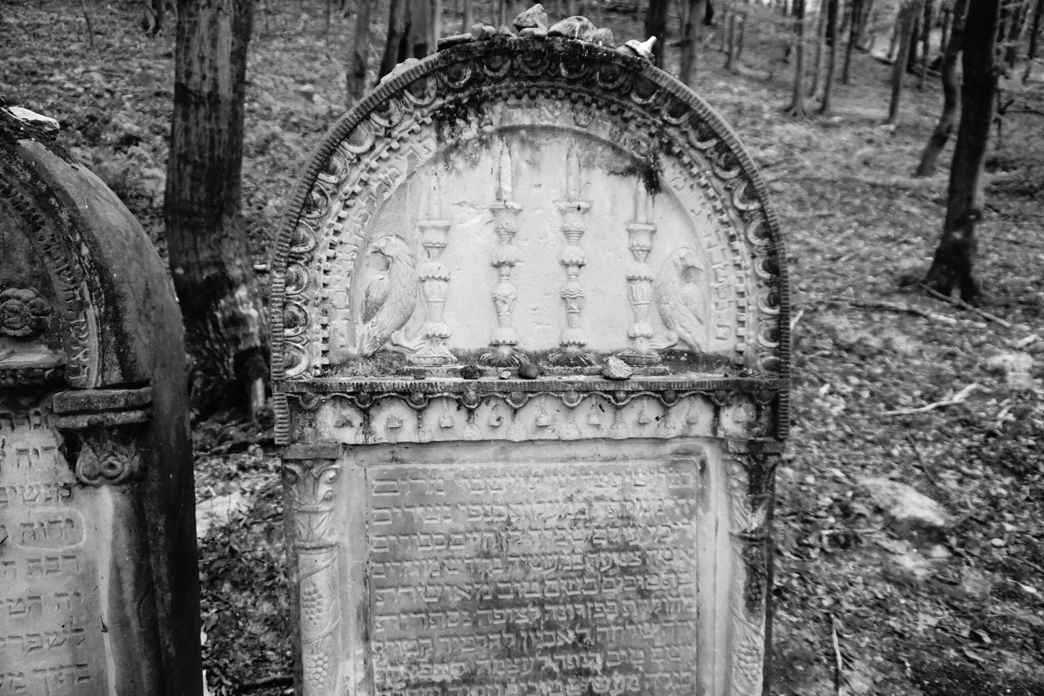 A Brief History of Jewish Gravestone Symbols - TalkDeath