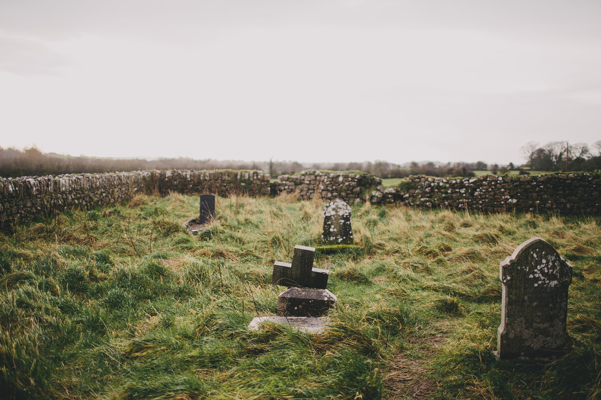 Your Guide to a Home Burial - TalkDeath